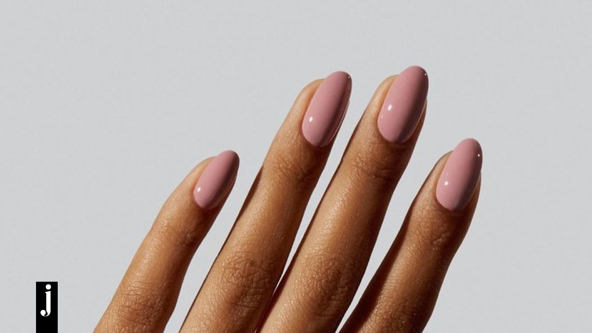 Strawberry Milk Nails Το πιο κομψό Trend και το τέλειο Manicure για το